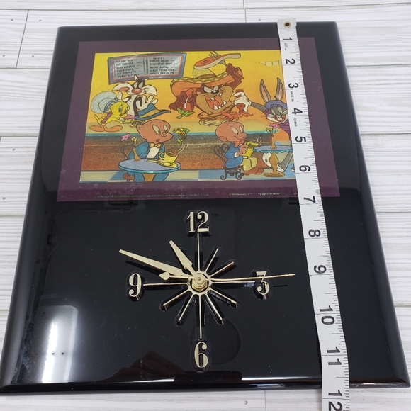 Wall Decor | Looney Tunes Clock | Poshmark